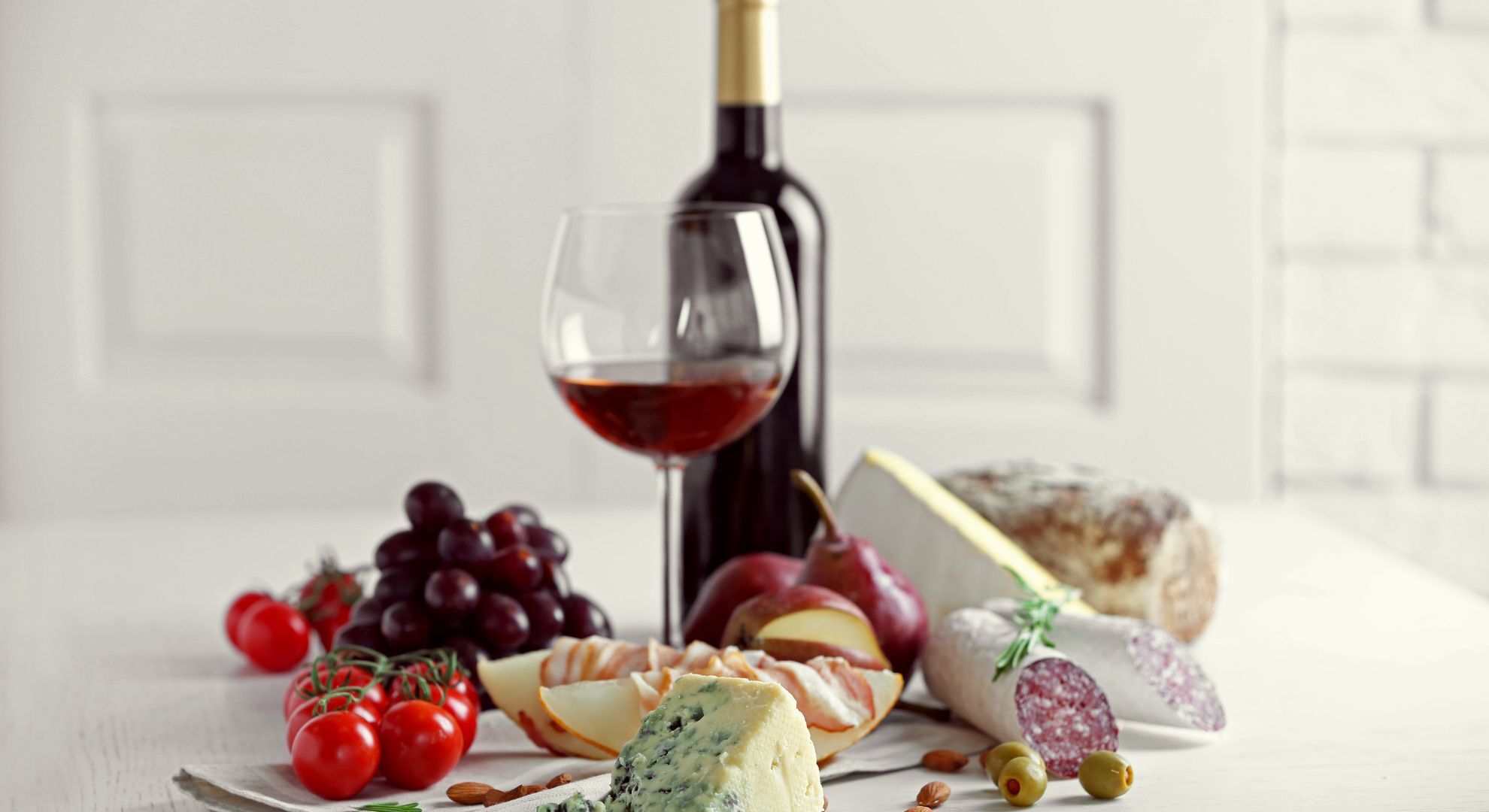 A Beginner's Guide to Understanding Wine with a Types of Wine Chart ...